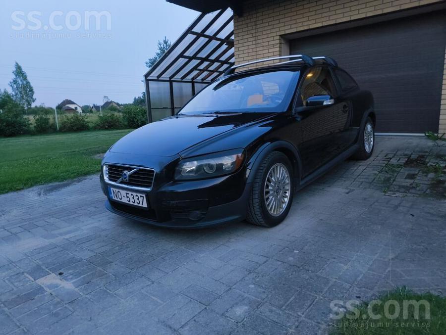 Melns Volvo C30 2007 Jelgava, ar dzinēja tilpumu 2.00 L un nobraukumu 300 tūkst. km par 2850 €, foto 1 vietnē AUTOMOTO.COM.LV