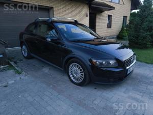 Melns Volvo C30 2007 Jelgava, ar dzinēja tilpumu 2.00 L un nobraukumu 300 tūkst. km par 2850 €, foto 3 vietnē AUTOMOTO.COM.LV