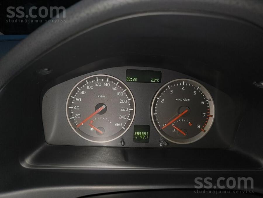 Melns Volvo C30 2007 Jelgava, ar dzinēja tilpumu 2.00 L un nobraukumu 300 tūkst. km par 2850 €, foto 8 vietnē AUTOMOTO.COM.LV