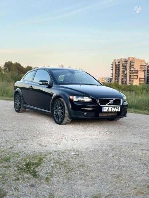 Black Volvo C30 2007 in Vilnius, with an engine capacity of 2.40 L and mileage of 240 thousand km for 3550 €, photo  on AUTOMOTO.COM.LV