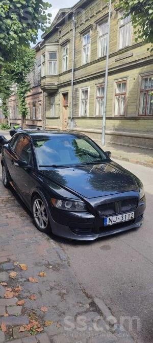 Черный Вольво Ц30 2007 в Рига, объемом двигателя 2.00 л и пробегом 336 тыс. км за 1950 €, фото 3 на AUTOMOTO.COM.LV