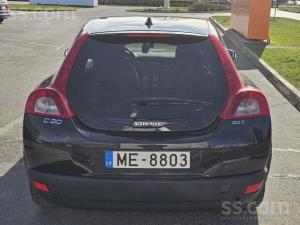 Melns Volvo C30 2008 Rīga, ar dzinēja tilpumu 2.00 L un nobraukumu 226 tūkst. km par 4000 €, foto 2 vietnē AUTOMOTO.COM.LV