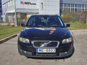 Melns Volvo C30 2008 Rīga, ar dzinēja tilpumu 2.00 L un nobraukumu 226 tūkst. km par 4000 €, foto 6 vietnē AUTOMOTO.COM.LV
