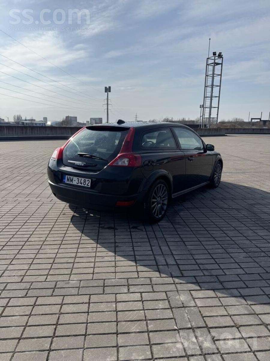 Melns Volvo C30 2008 Rīga, ar dzinēja tilpumu 2.00 L un nobraukumu 248 tūkst. km par 2100 €, foto 6 vietnē AUTOMOTO.COM.LV