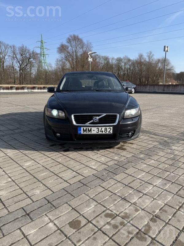 Melns Volvo C30 2008 Rīga, ar dzinēja tilpumu 2.00 L un nobraukumu 248 tūkst. km par 2100 €, foto 8 vietnē AUTOMOTO.COM.LV