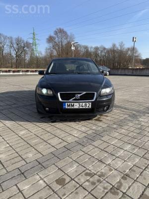 Melns Volvo C30 2008 Rīga, ar dzinēja tilpumu 2.00 L un nobraukumu 248 tūkst. km par 2100 €, foto 9 vietnē AUTOMOTO.COM.LV