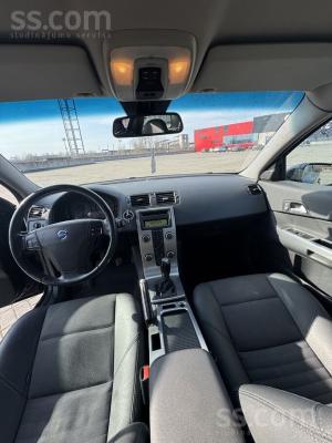 Melns Volvo C30 2008 Rīga, ar dzinēja tilpumu 2.00 L un nobraukumu 248 tūkst. km par 2100 €, foto 12 vietnē AUTOMOTO.COM.LV
