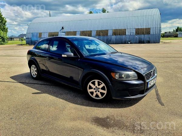 Черный Вольво Ц30 2008 в Рига, объемом двигателя 1.60 л и пробегом 296 тыс. км за 2450 €, фото 1 на AUTOMOTO.COM.LV