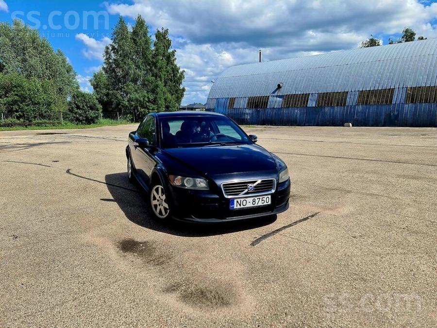 Melns Volvo C30 2008 Rīga, ar dzinēja tilpumu 1.60 L un nobraukumu 296 tūkst. km par 2450 €, foto 12 vietnē AUTOMOTO.COM.LV