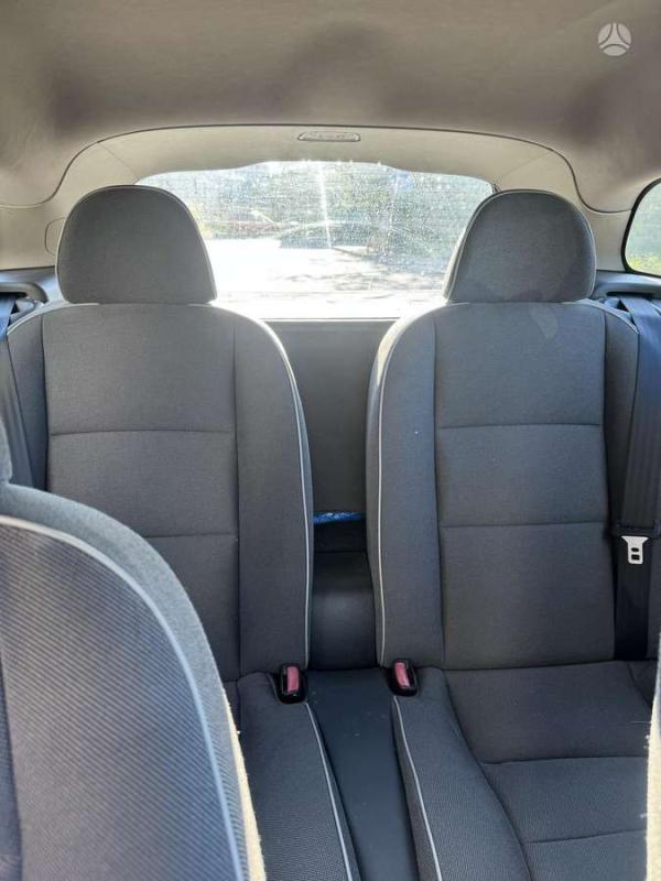 Melns Volvo C30 2008 Viļņa, ar dzinēja tilpumu 1.56 L un nobraukumu 318 tūkst. km par 950 €, foto 6 vietnē AUTOMOTO.COM.LV