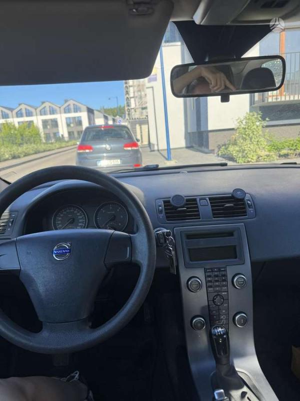Melns Volvo C30 2008 Viļņa, ar dzinēja tilpumu 1.56 L un nobraukumu 318 tūkst. km par 950 €, foto 8 vietnē AUTOMOTO.COM.LV