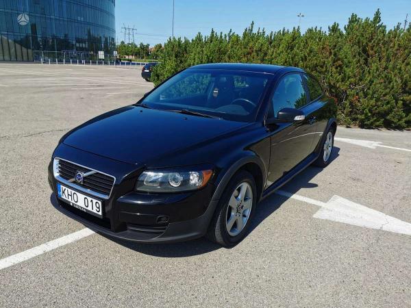 Черный Вольво Ц30 2008 в Шяуляй, объемом двигателя 1.80 л и пробегом 332 тыс. км за 1800 €, фото 1 на AUTOMOTO.COM.LV