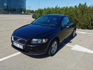 Melns Volvo C30 2008 Šauļi, ar dzinēja tilpumu 1.80 L un nobraukumu 332 tūkst. km par 1800 €, foto  vietnē AUTOMOTO.COM.LV