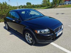 Melns Volvo C30 2008 Šauļi, ar dzinēja tilpumu 1.80 L un nobraukumu 332 tūkst. km par 1800 €, foto 4 vietnē AUTOMOTO.COM.LV