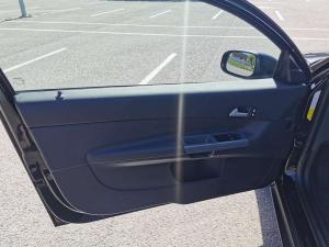 Melns Volvo C30 2008 Šauļi, ar dzinēja tilpumu 1.80 L un nobraukumu 332 tūkst. km par 1800 €, foto 11 vietnē AUTOMOTO.COM.LV
