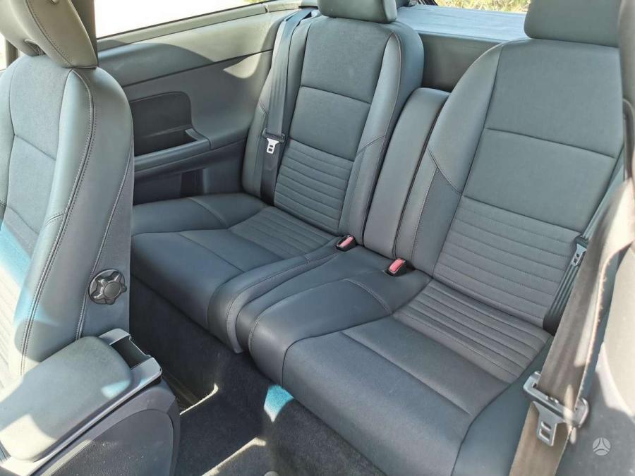 Melns Volvo C30 2008 Šauļi, ar dzinēja tilpumu 1.80 L un nobraukumu 332 tūkst. km par 1800 €, foto 12 vietnē AUTOMOTO.COM.LV