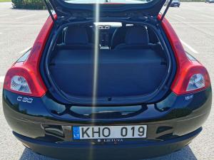 Melns Volvo C30 2008 Šauļi, ar dzinēja tilpumu 1.80 L un nobraukumu 332 tūkst. km par 1800 €, foto 17 vietnē AUTOMOTO.COM.LV