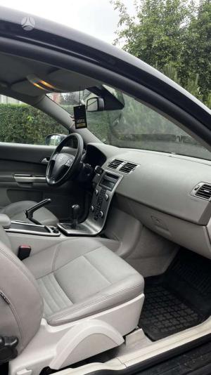 Black Volvo C30 2008 in Silute, with an engine capacity of 1.56 L and mileage of 348 thousand km for 1199 €, photo 14 on AUTOMOTO.COM.LV
