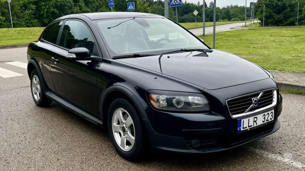 Melns Volvo C30 2008 Šilutė, ar dzinēja tilpumu 1.56 L un nobraukumu 348 tūkst. km par 1150 €, foto 2 vietnē AUTOMOTO.COM.LV