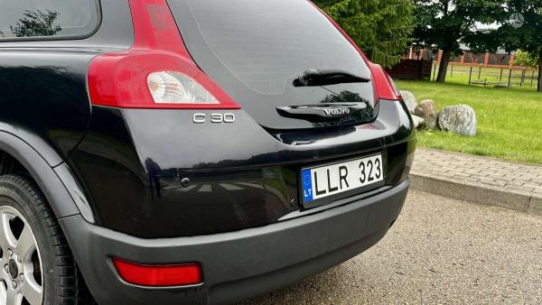 Melns Volvo C30 2008 Šilutė, ar dzinēja tilpumu 1.56 L un nobraukumu 348 tūkst. km par 1150 €, foto 10 vietnē AUTOMOTO.COM.LV