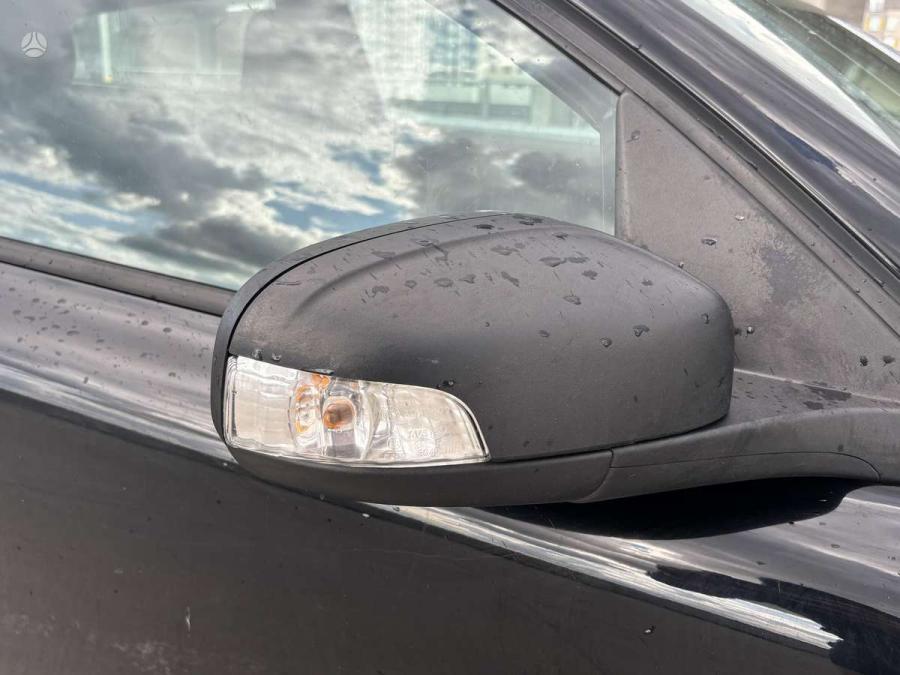 Black Volvo C30 2008 in Vilnius, with an engine capacity of 1.56 L and mileage of 317 thousand km for 640 €, photo 11 on AUTOMOTO.COM.LV
