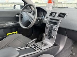 Black Volvo C30 2008 in Vilnius, with an engine capacity of 1.56 L and mileage of 317 thousand km for 640 €, photo 15 on AUTOMOTO.COM.LV