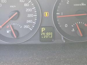 Black Volvo C30 2008 in Vilnius, with an engine capacity of 2.00 L and mileage of 291 thousand km for 1900 €, photo 7 on AUTOMOTO.COM.LV