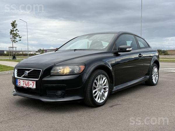 Volvo C30 2008 in Liepaja on AUTOMOTO.COM.LV Black Volvo C30 2008 in Liepaja, with an engine capacity of 1.80 L and mileage of 226 thousand km for 3900 €, photo 1 on AUTOMOTO.COM.LV