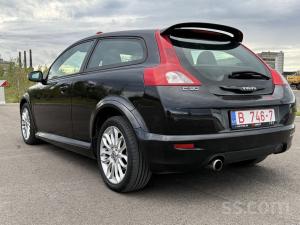 Черный Вольво Ц30 2008 в Лиепая, объемом двигателя 1.80 л и пробегом 226 тыс. км за 3900 €, фото 5 на AUTOMOTO.COM.LV