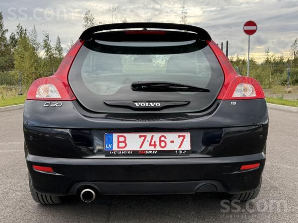 Volvo C30 2008 in Liepaja on AUTOMOTO.COM.LV Black Volvo C30 2008 in Liepaja, with an engine capacity of 1.80 L and mileage of 226 thousand km for 3900 €, photo 9 on AUTOMOTO.COM.LV