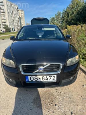 Black Volvo C30 2008 in Riga, with an engine capacity of 2.40 L and mileage of 279 thousand km for 2900 €, photo 6 on AUTOMOTO.COM.LV