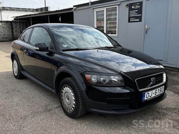 Black Volvo C30 2009 in Daugavpils, with an engine capacity of 1.60 L and mileage of 0 thousand km for 3590 €, photo 1 on AUTOMOTO.COM.LV
