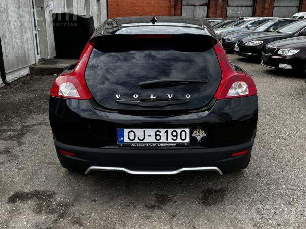 Black Volvo C30 2009 in Daugavpils, with an engine capacity of 1.60 L and mileage of 0 thousand km for 3590 €, photo 5 on AUTOMOTO.COM.LV