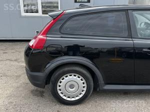 Черный Вольво Ц30 2009 в Даугавпилс, объемом двигателя 1.60 л и пробегом 0 тыс. км за 3590 €, фото 12 на AUTOMOTO.COM.LV