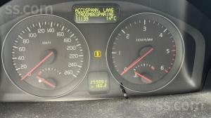 Black Volvo C30 2009 in Riga, with an engine capacity of 1.60 L and mileage of 260 thousand km for 900 €, photo 3 on AUTOMOTO.COM.LV