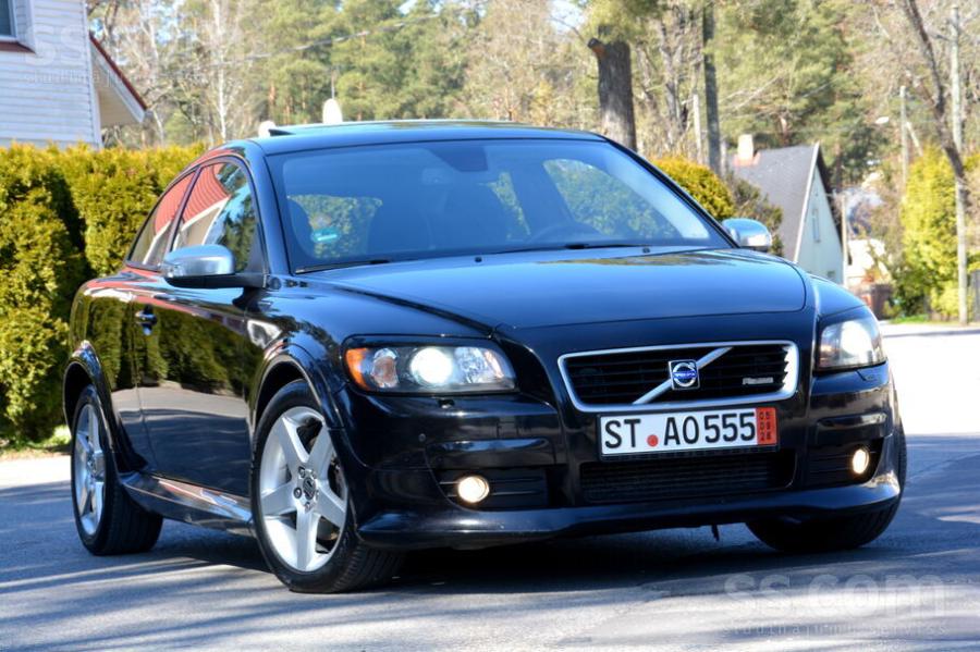 Black Volvo C30 2009 in Riga, with an engine capacity of 2.40 L and mileage of 313 thousand km for 3999 €, photo 10 on AUTOMOTO.COM.LV