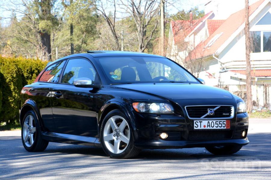 Black Volvo C30 2009 in Riga, with an engine capacity of 2.40 L and mileage of 313 thousand km for 3999 €, photo 21 on AUTOMOTO.COM.LV