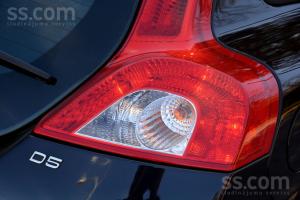 Black Volvo C30 2009 in Riga, with an engine capacity of 2.40 L and mileage of 313 thousand km for 3999 €, photo 33 on AUTOMOTO.COM.LV