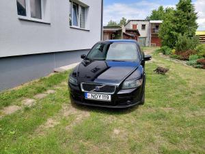 Melns Volvo C30 2009 Kazlų Rūda, ar dzinēja tilpumu 2.00 L un nobraukumu 222 tūkst. km par 4000 €, foto  vietnē AUTOMOTO.COM.LV