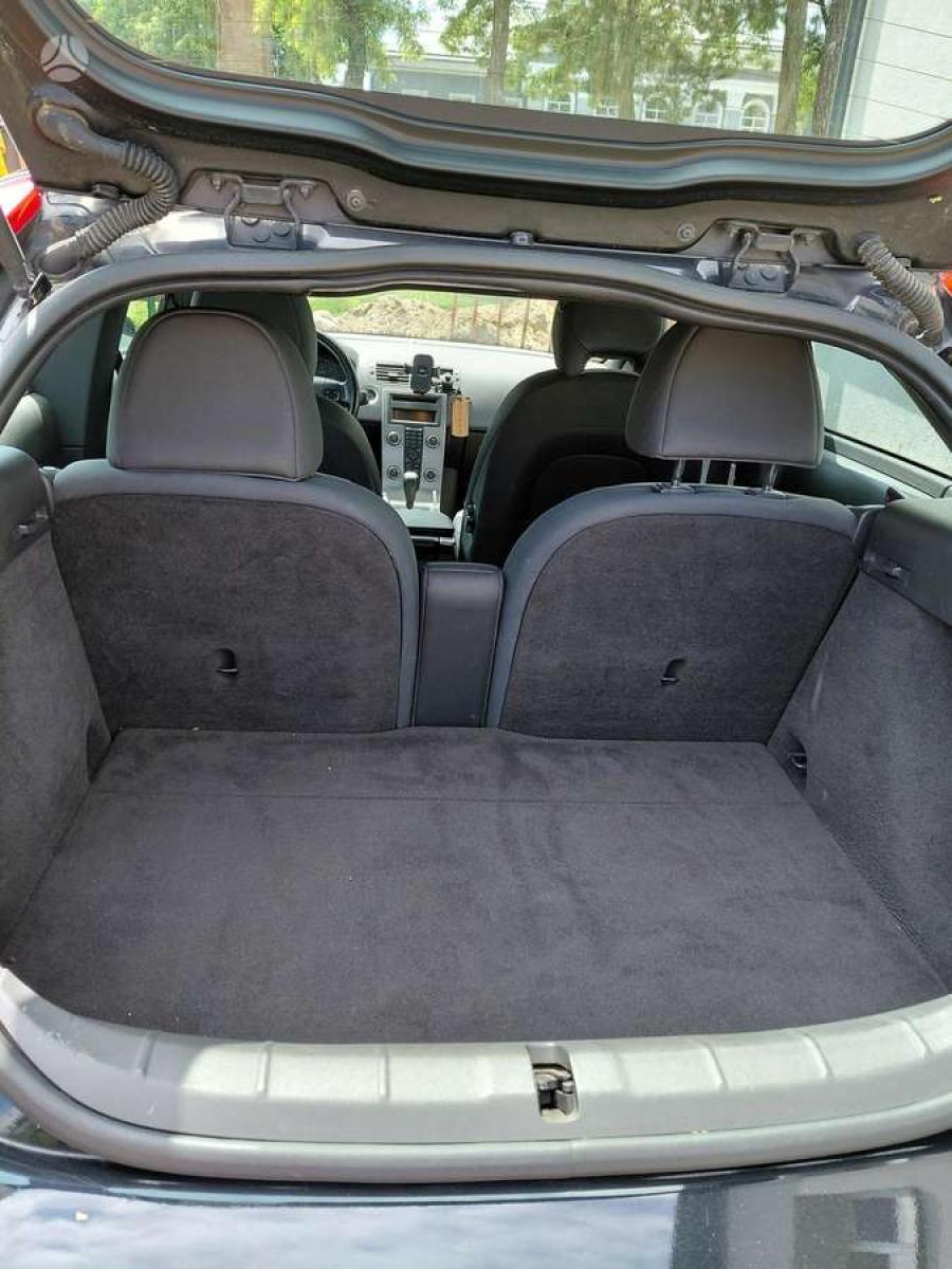 Melns Volvo C30 2009 Kazlų Rūda, ar dzinēja tilpumu 2.00 L un nobraukumu 222 tūkst. km par 4000 €, foto 5 vietnē AUTOMOTO.COM.LV