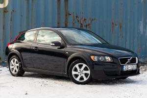 Черный Вольво Ц30 2009 в Рига, объемом двигателя 1.60 л и пробегом 161 тыс. км за 3885 €, фото  на AUTOMOTO.COM.LV