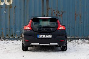 Черный Вольво Ц30 2009 в Рига, объемом двигателя 1.60 л и пробегом 161 тыс. км за 3885 €, фото 9 на AUTOMOTO.COM.LV