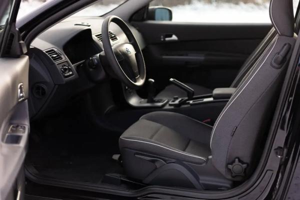 Черный Вольво Ц30 2009 в Рига, объемом двигателя 1.60 л и пробегом 161 тыс. км за 3885 €, фото 10 на AUTOMOTO.COM.LV