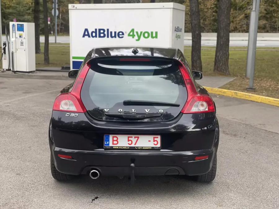 Melns Volvo C30 2009 Rīga, ar dzinēja tilpumu 1.60 L un nobraukumu 268 tūkst. km par 900 €, foto 7 vietnē AUTOMOTO.COM.LV
