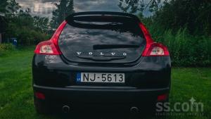 Melns Volvo C30 2009 Rīga, ar dzinēja tilpumu 2.40 L un nobraukumu 269 tūkst. km par 3650 €, foto 3 vietnē AUTOMOTO.COM.LV