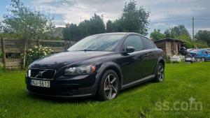Melns Volvo C30 2009 Rīga, ar dzinēja tilpumu 2.40 L un nobraukumu 269 tūkst. km par 3650 €, foto 6 vietnē AUTOMOTO.COM.LV