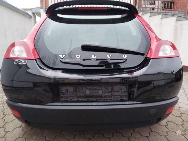 Melns Volvo C30 2009 Radviliškis, ar dzinēja tilpumu 2.00 L un nobraukumu 207 tūkst. km par 4700 €, foto 6 vietnē AUTOMOTO.COM.LV