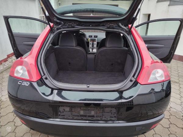 Melns Volvo C30 2009 Radviliškis, ar dzinēja tilpumu 2.00 L un nobraukumu 207 tūkst. km par 4700 €, foto 7 vietnē AUTOMOTO.COM.LV