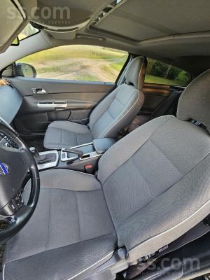 Melns Volvo C30 2009 Rīga, ar dzinēja tilpumu 1.60 L un nobraukumu 278 tūkst. km par 2350 €, foto 7 vietnē AUTOMOTO.COM.LV