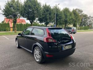 Black Volvo C30 2009 in Bauska, with an engine capacity of 1.60 L and mileage of 232 thousand km for 2450 €, photo 6 on AUTOMOTO.COM.LV